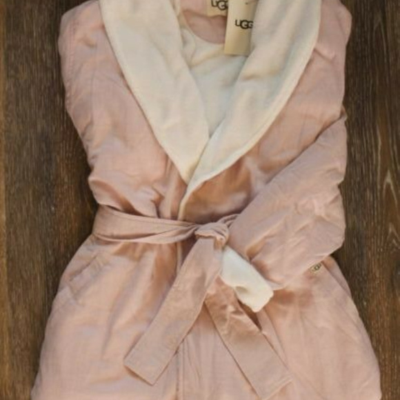 UGG | Intimates & Sleepwear | Ugg Anika Plush Luxury Robe Pink New ...